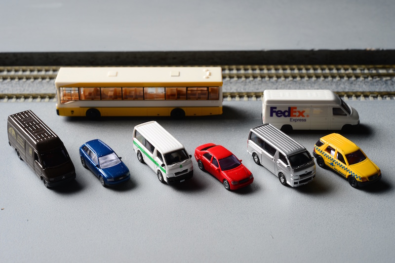 N-scale: Busch 160:1 vehicles vs. Kato 150:1 vehicles ...